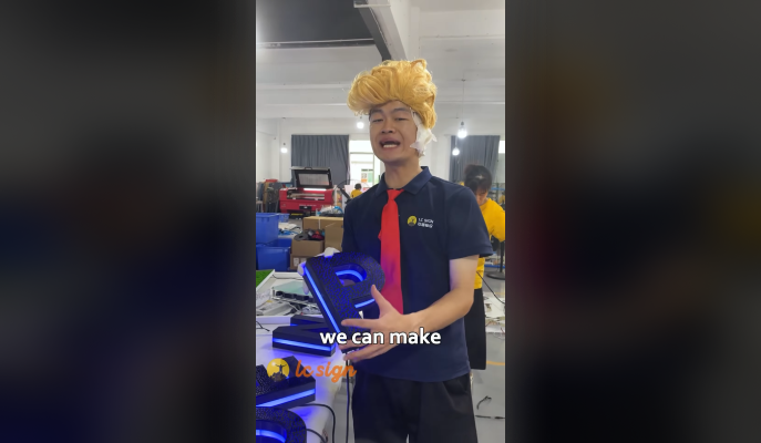 LC-lightbox | Peace and love – LC Sign